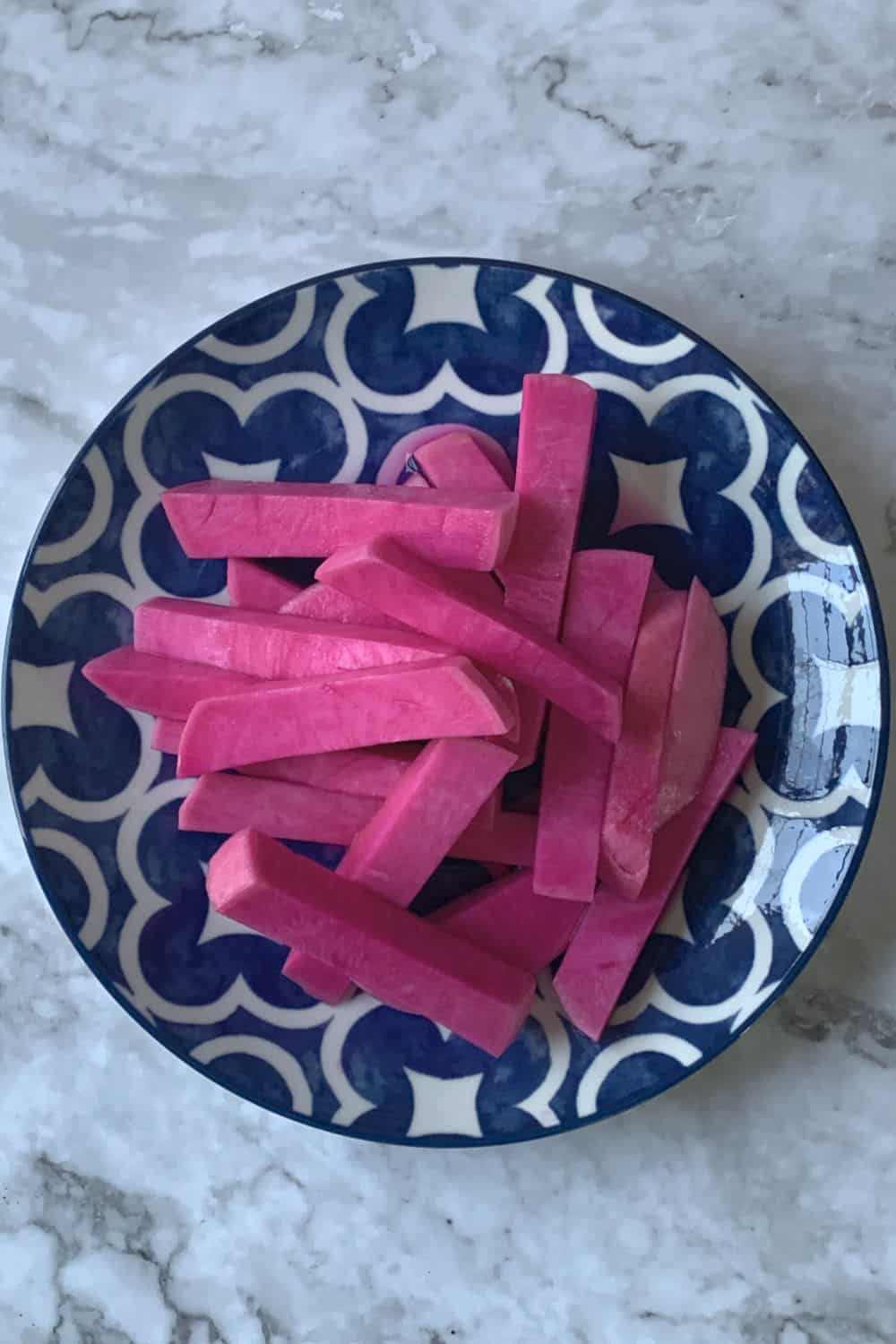 Middle Eastern Rosy-Pink Pickled Turnips - Cafe Osharak