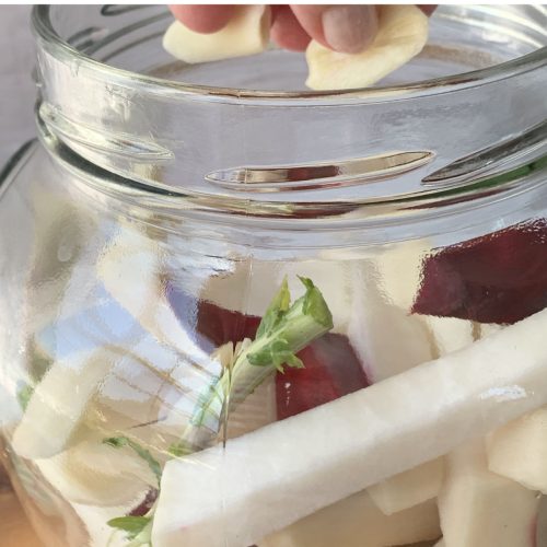Middle Eastern Rosy-Pink Pickled Turnips - Cafe Osharak